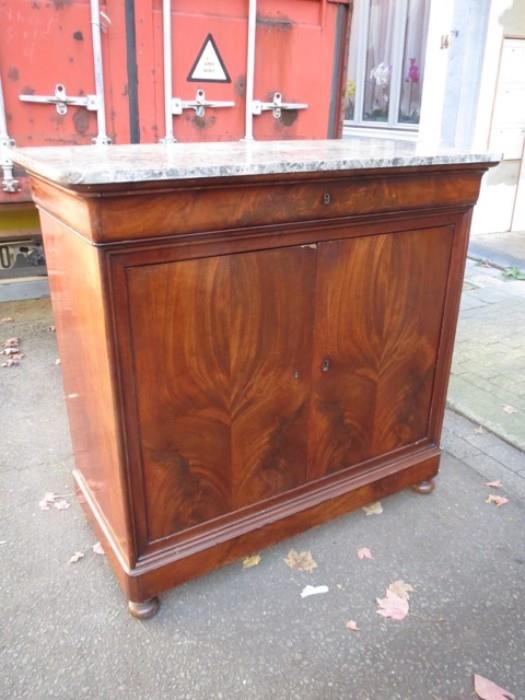 Meek's Antique Auction- French Antiques &... starts on 1/17/2016