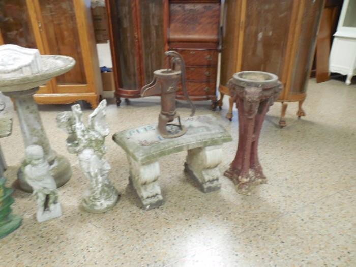 SPECIAL ANTIQUE COLLECTIBLE AUCTION starts on 4/10/2016