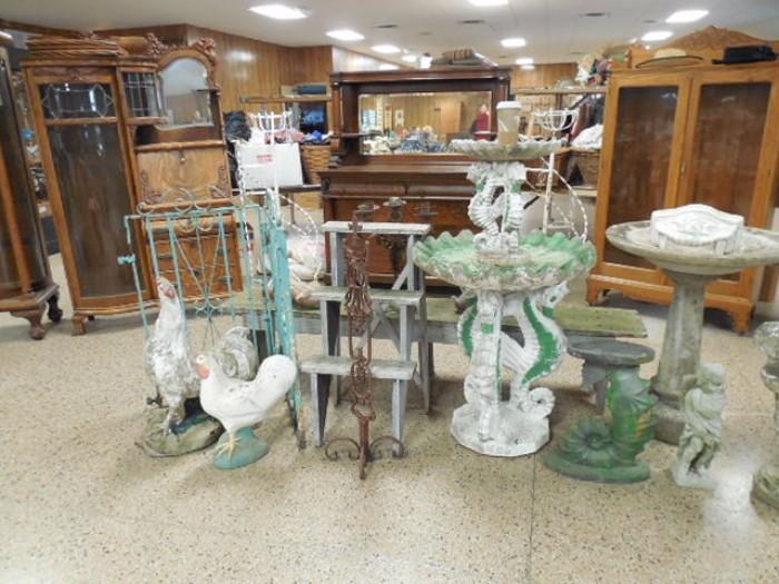 SPECIAL ANTIQUE COLLECTIBLE AUCTION starts on 4/10/2016