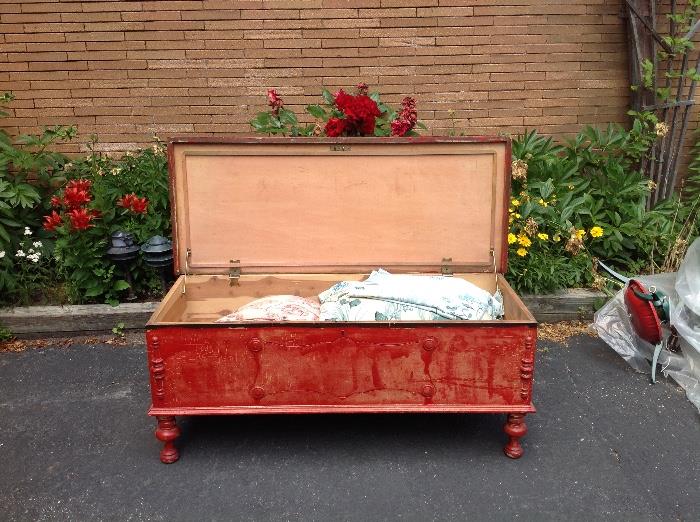 World Renowned Artist Starts On 7/28/2016