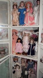 Massive High End Collector Doll Estate starts on 2/25/2017