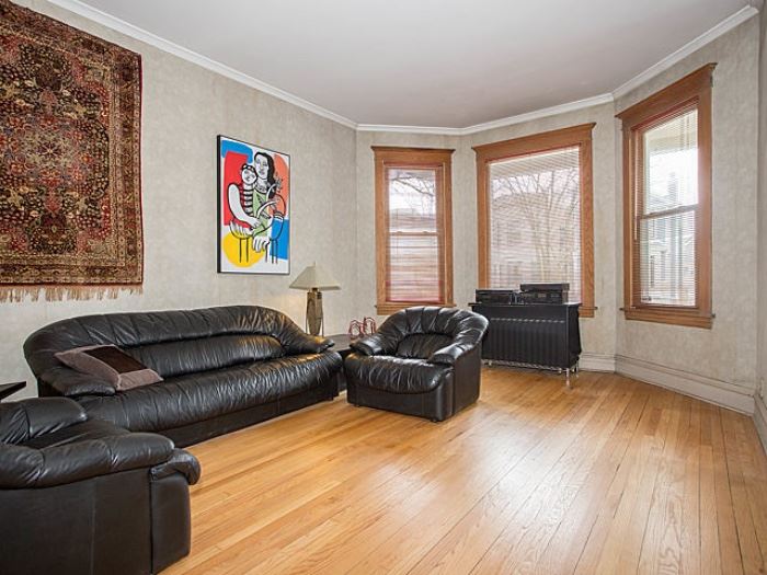 A Charming home filled with Art. in Chicago, IL starts on 4/21/2017