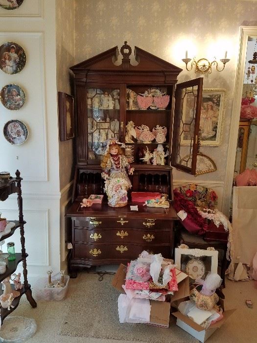 HOARDER SITUATION | THOUSANDS OF ITEMS |... starts on 5/4/2017