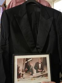 OSCAR-WINNER MARTIN LANDAU ESTATE SALE! starts on 10/21/2017