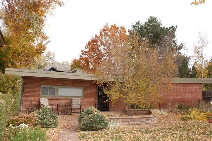 Bonnie Brae Estate in Denver, CO starts on 11/3/2017