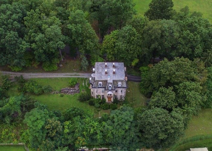 VOGUE MANSION ESTATE SALE in Stony Point, NY starts on 12/2/2017