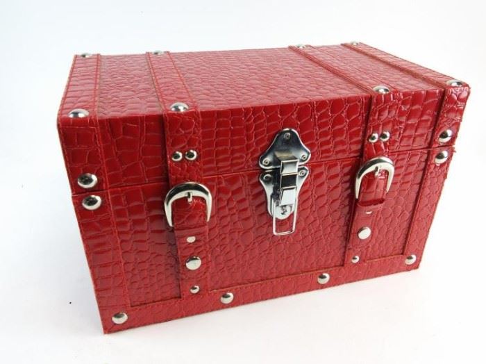 Estate Furniture, Artwork & Decor Online Auction starts on 12/18/2017