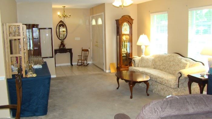 Dover Manor North Estate Sale in Orlando, FL starts on 6/1/2018