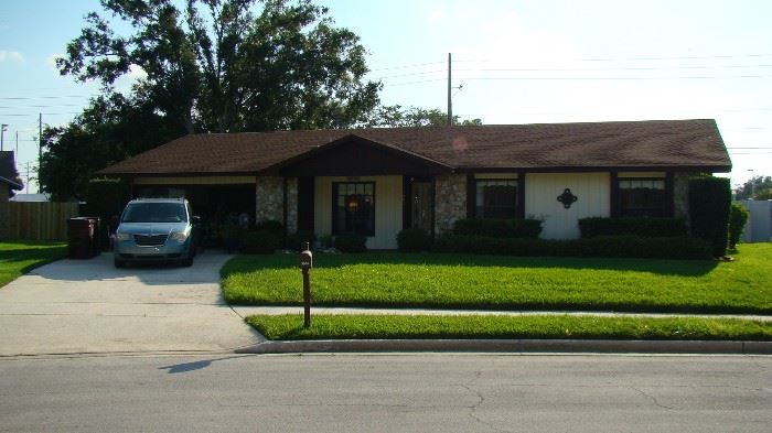 Dover Manor South Estate Sale in Orlando, FL starts on 6/8/2018