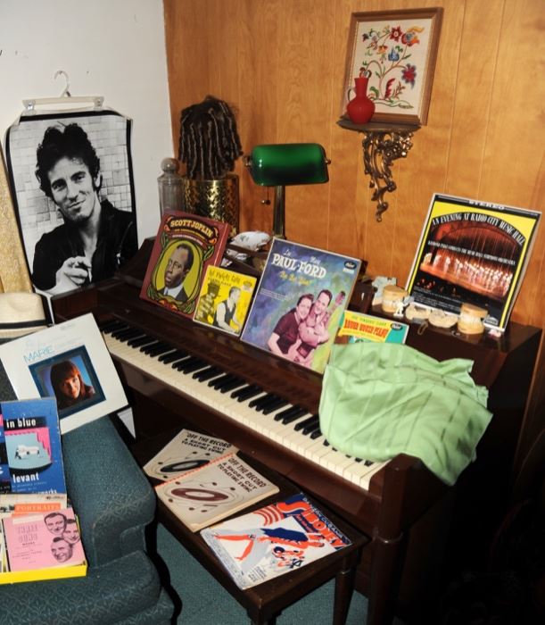 ANOTHER PACKED EDNA LOUISE SALE in WEST SENECA... starts on 3/1/2019