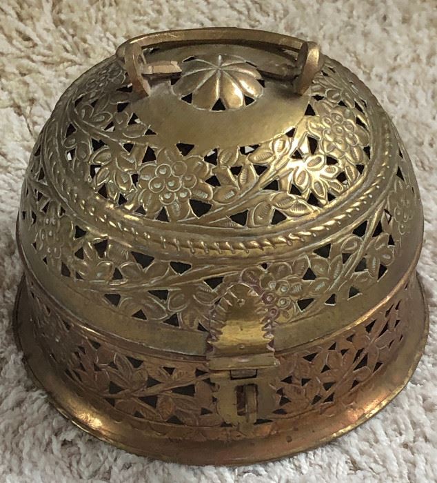 TWO HOUR Flash Sale! in Naperville, IL starts on 4/18/2019