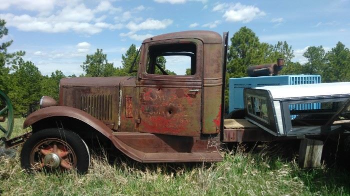 HUGE VINTAGE FARM Pickers Paradise Sale in... starts on 5/25/2019