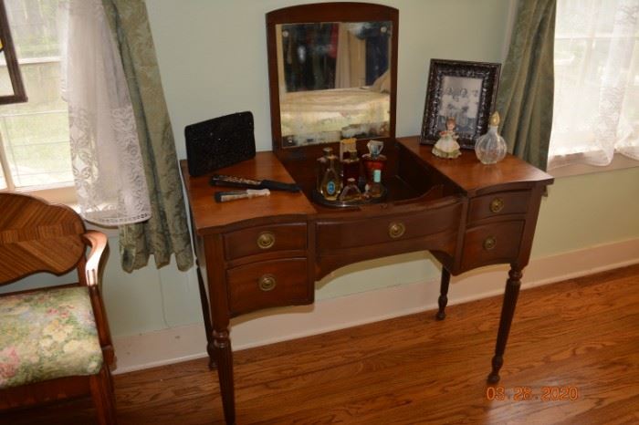 Estate of Mrs. Gail Beil - Marshall, Texas starts on 6/5/2020