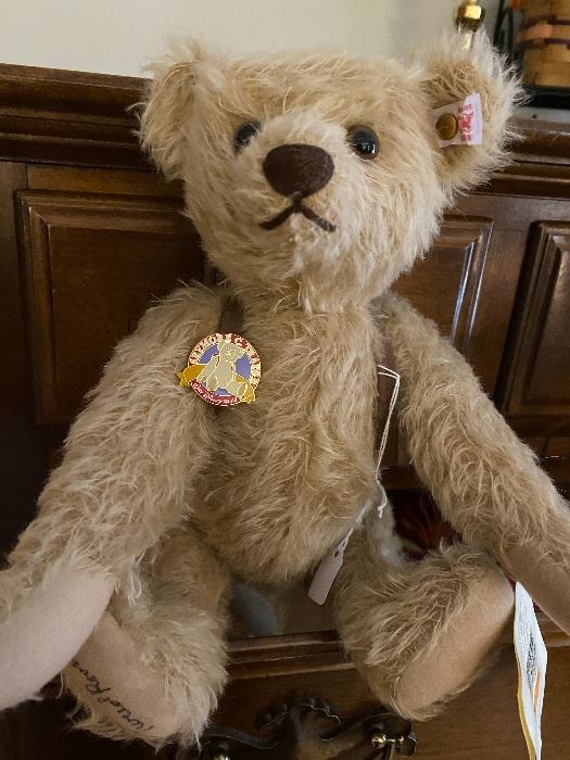 Incredible Steiff Collection and Exclusive... starts on 2/12/2021