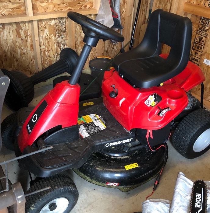 Colorful Morgan Farms Living Estate Sale starts on 3/26/2022