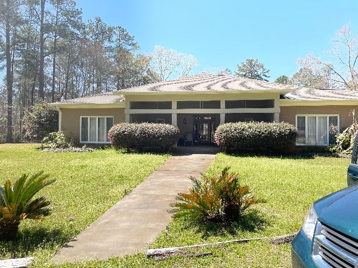 Dr Al &Norma Veach estate sale in Meridian, MS starts on 4/15/2022