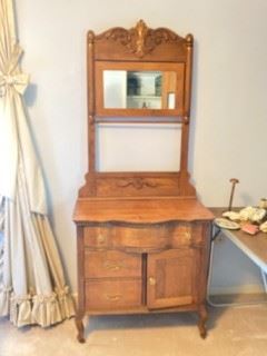 The Lifetime Collection of Joe and June Sanderlin... starts on 5/2/2022