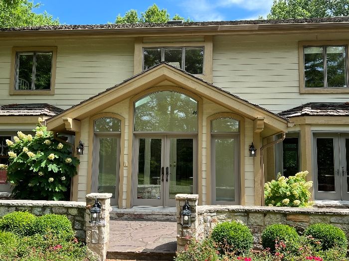 DAVIS PLACE ESTATE SALES “Finest Quality... starts on 6/25/2022