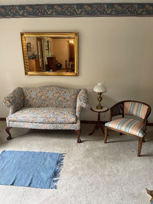 Living Estate Sale by The Junque Ladies starts on 7/14/2022