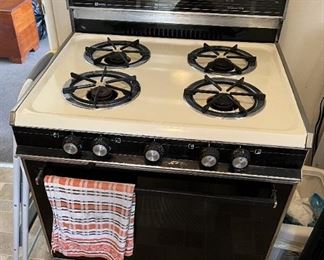 Estate Sale for a Long-time Montrose Resident!... starts on 7/30/2022