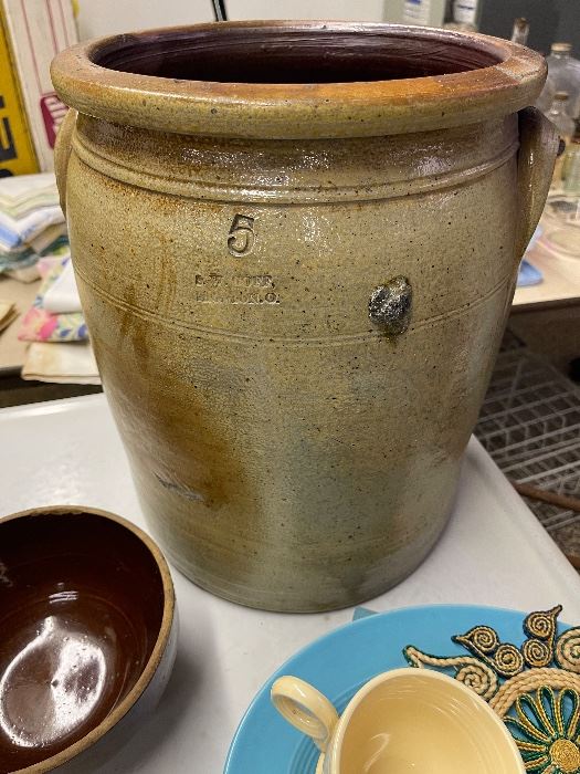 Estate sale by The Junque Ladies in Ironton, OH starts on 9/23/2022