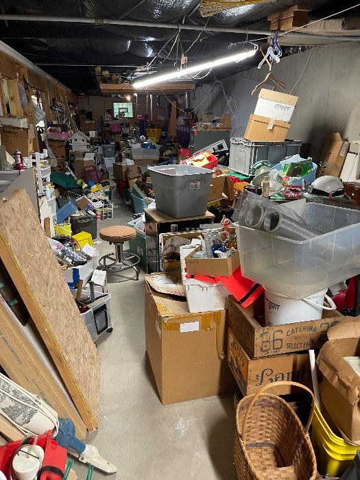 Incredible Lowell Michigan picker estate... starts on 9/30/2022