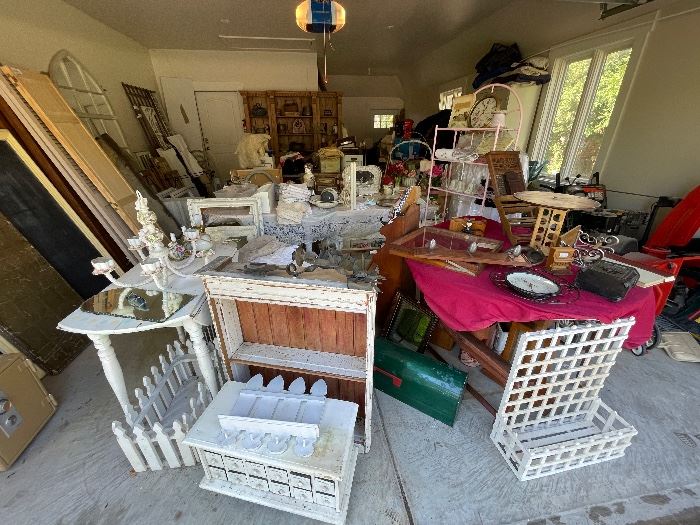 Estate Sale with Antiques in Glenview, IL starts on 10/1/2022