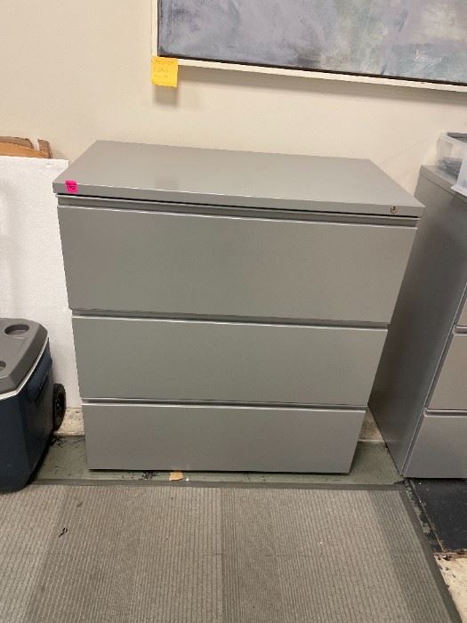 Office Downsizing--EVERYTHING MUST GO starts on 10/7/2022