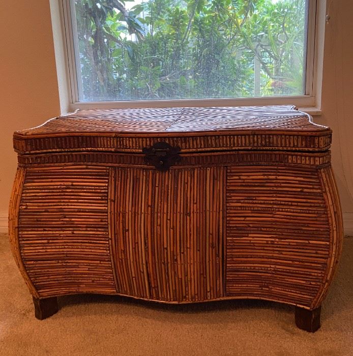 Sports Memorabilia, Art Work, Great Collectables... starts on 10/7/2022