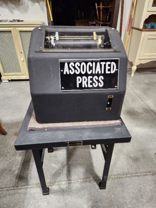 Estate Dispersal Store's October Sale starts on 10/13/2022