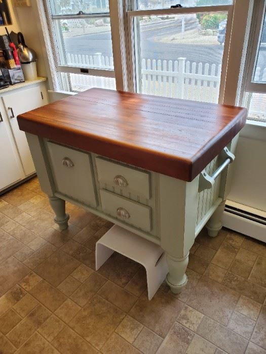 Beautiful Beach Haven Terrace Estate/Demo starts on 10/21/2022