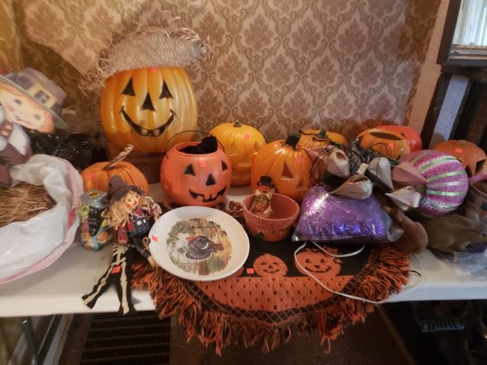 CLEAN OUT ESTATE SALE! 1 DAY ONLY! FREAKY FRIDAY! starts on 10/21/2022