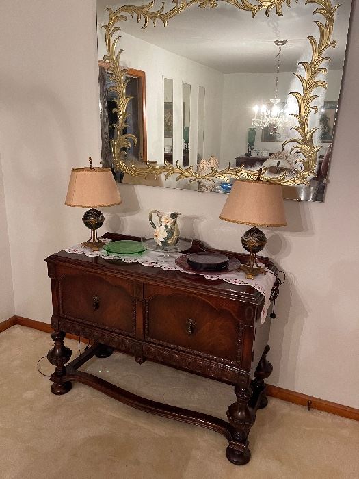 Estate Sale by The Junque Ladies in Ashland, KY starts on 10/28/2022