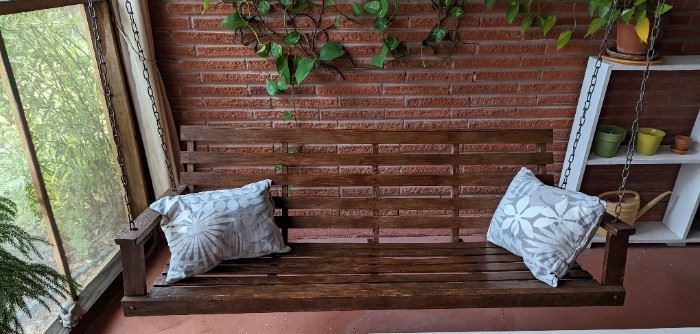 Cute Blue Moon Estate Sale in Corpus Christi starts on 11/4/2022