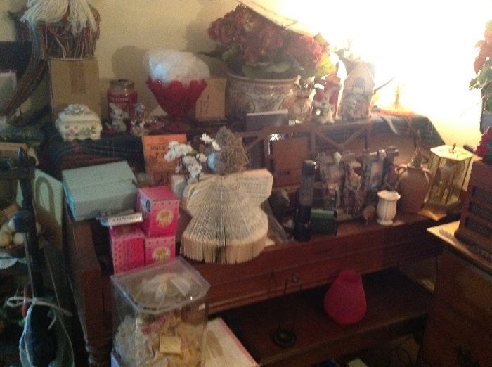 Big Estate sale, Full hoarder house starts on 11/18/2022