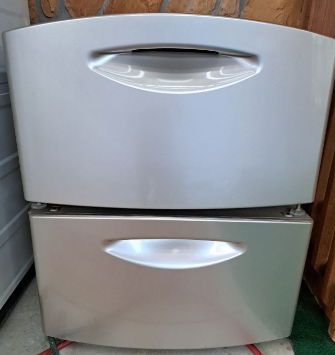 Nice Tecumseh Moving Sale starts on 12/9/2022