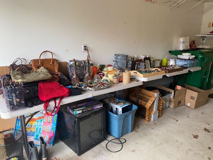 One day ESTATE SALES in Lakewood, NJ starts on 12/10/2022