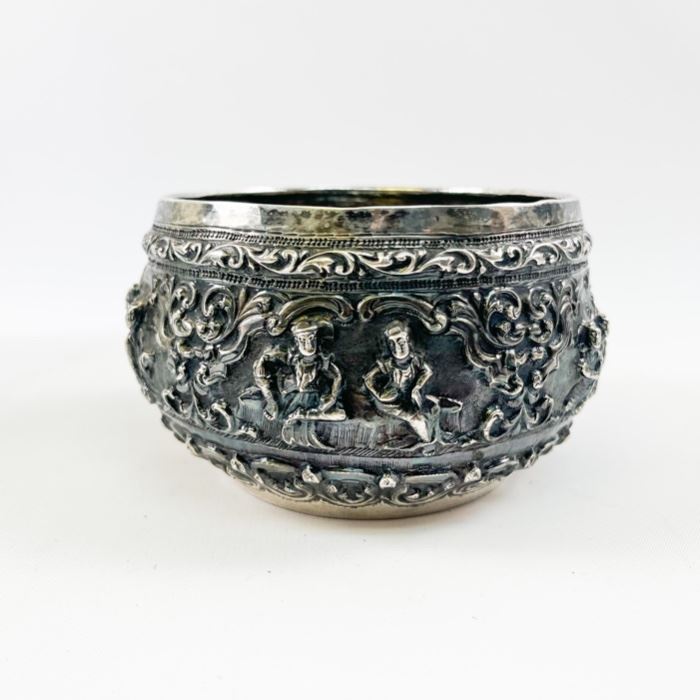 Ararity Auctions Weekly Wierd Treasure Sale! starts on 12/6/2022