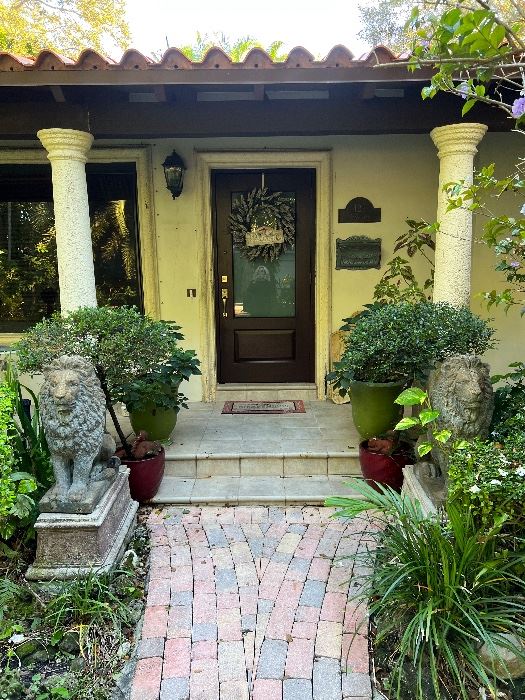 Charming Coral Gables home ready to be emptied.... starts on 12/17/2022