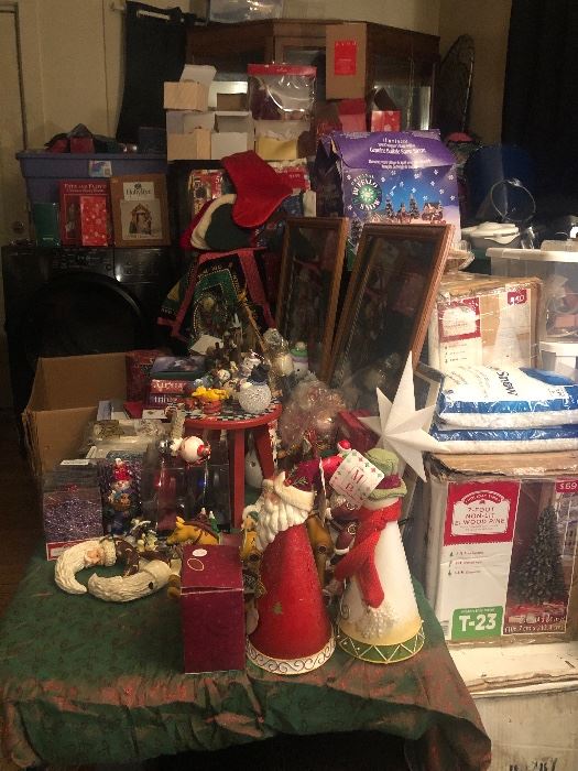 Christmas estate sale in Racine, WI starts on 12/21/2022