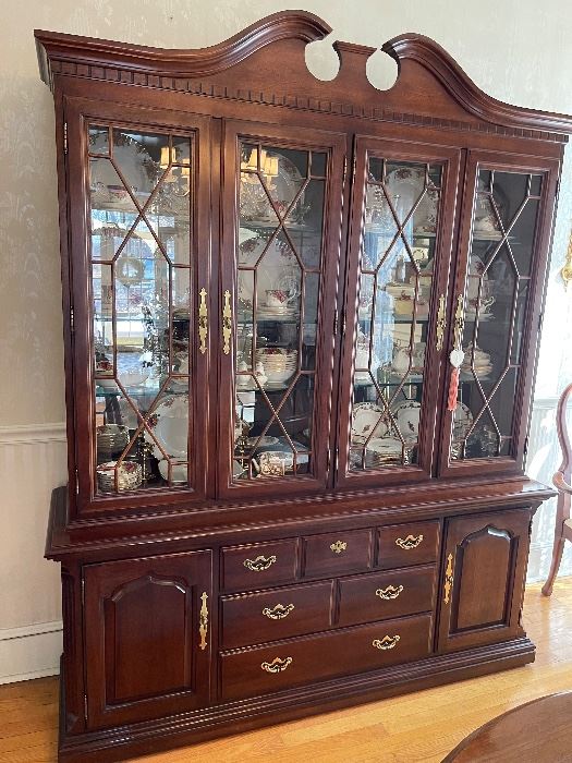 Estate Sale by The Junque Ladies in Ashland, KY starts on 1/5/2023