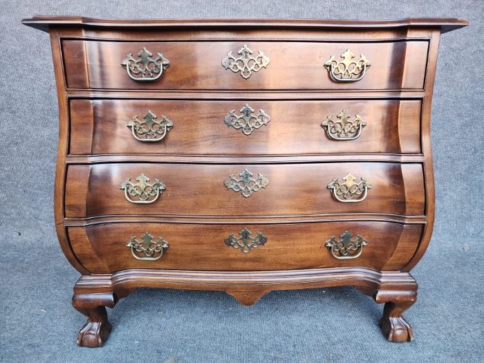 Ararity Auction's Weekly Weird Treasures Sale! starts on 1/3/2023