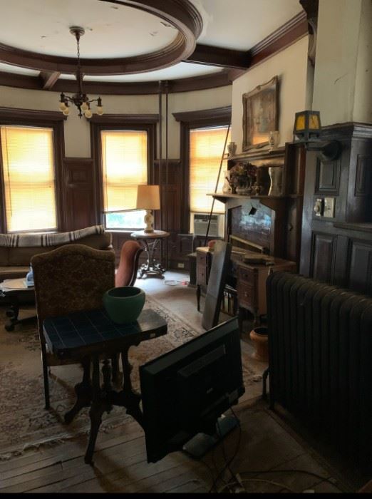 VICTORIAN MANSION HOARDER / PICKER SALE -... starts on 1/28/2023