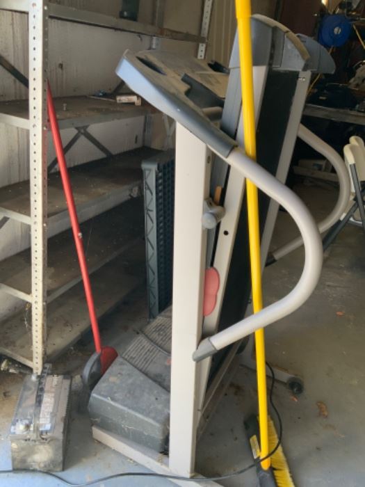 Big Barn Digger Sale in Kansas City, MO starts on 2/13/2023