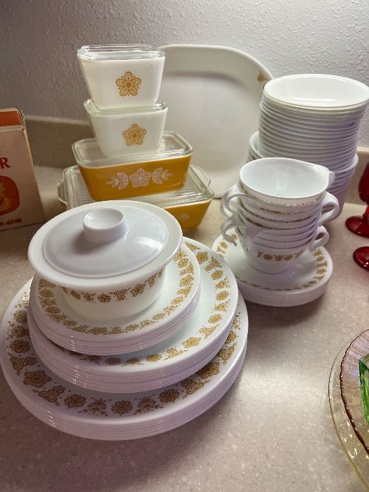 ***ALL VINTAGE*** Christmas, Pyrex, Furniture,... starts on 2/13/2023