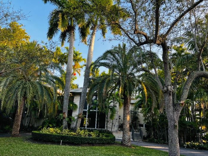 MAGNIFICENT 'GABLES ESTATES' SALE in Coral Gables, FL starts on 3/18/2023