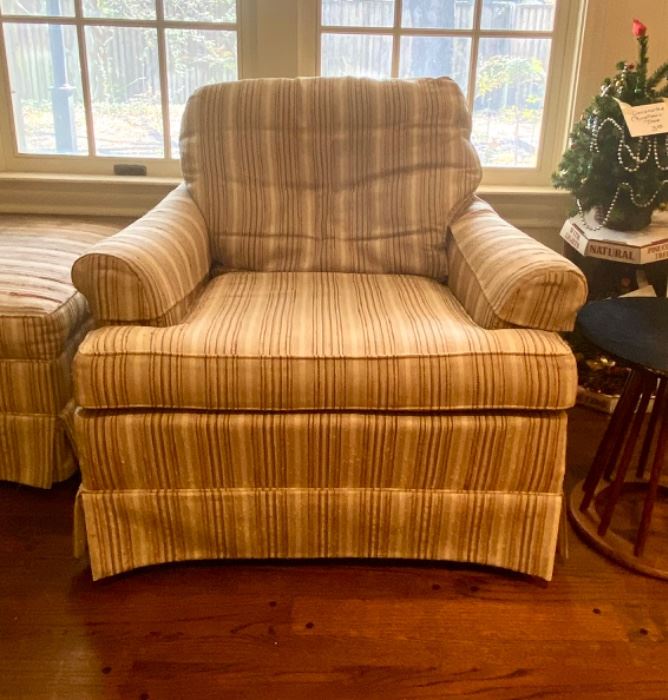 Estate Sale with Antiques and Bargains starts on 3/23/2023