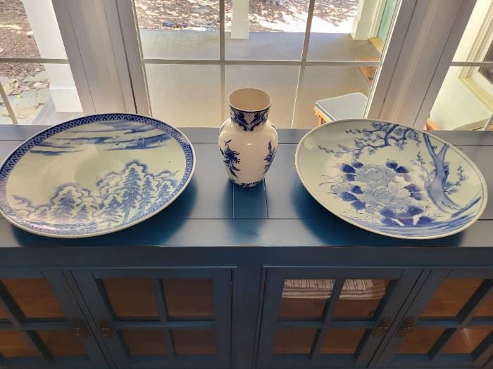 Sold out, only a few items left may close early starts on 4/15/2023