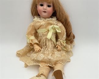 French/German Made Doll Collection Online... starts on 4/22/2023