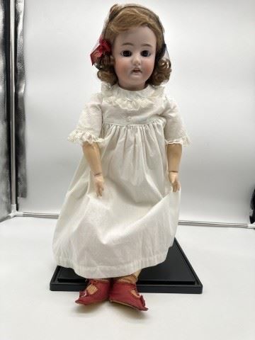 Dolls, Dolls, Dolls & More in Kansas City, KS starts on 4/24/2023